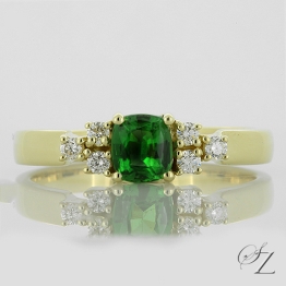 Tsavorite Jewelry - Tsavorite Earrings, Rings, Pendants and Gemstones